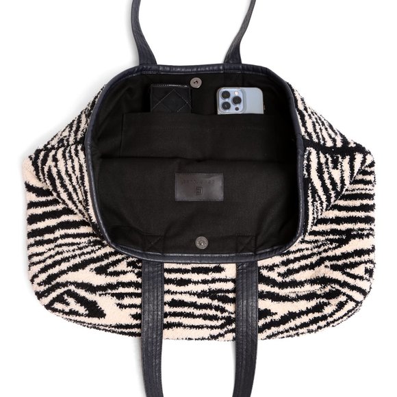 Comfyluxe | Bags | Ps Zebra Print Luxury Soft Handbag4x2super Soft ...